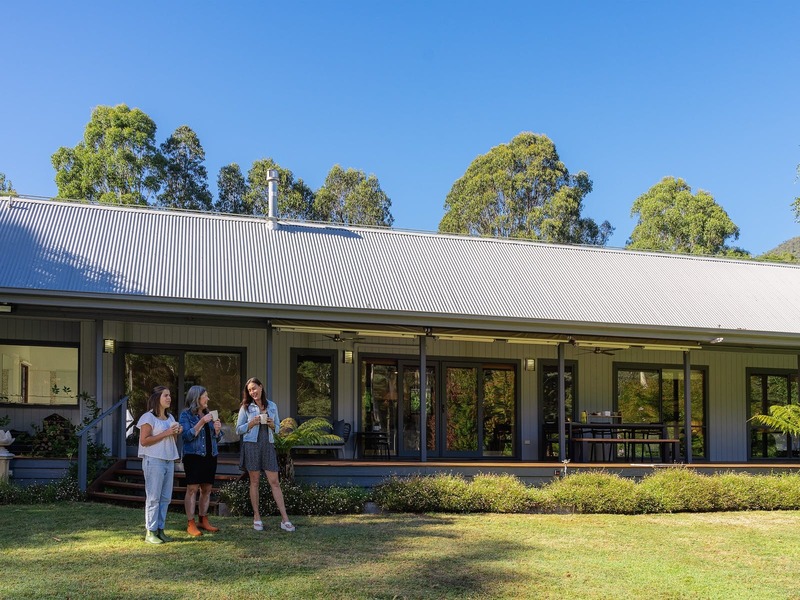 Hume House - Merrijig Accommodation - 2025 Snow Season